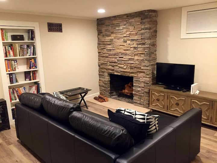 Private Entrance, One Bedroom Unit In Woodstock - Happy Valley, OR