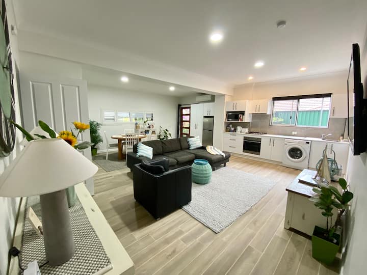 Luxury 2br Unit, Close To Everything! - Gold Coast