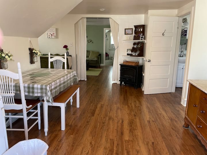 Vintage Spirit, Clean, Open, Airy, Room To Relax - Wildwood, NJ