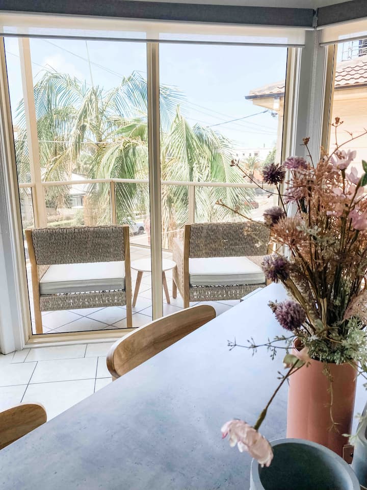 Airy 3br House- With Views - Wollongong