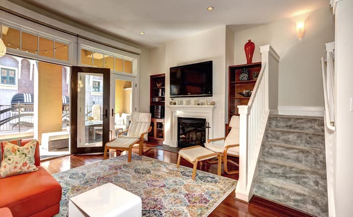 Santana Row Properties #5 - Silicon Valley Getaway - Saratoga, CA