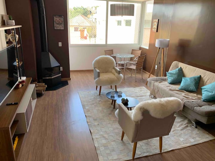 Apartamento Em Gramado Com Lareira E Churrasqueira - Gramado