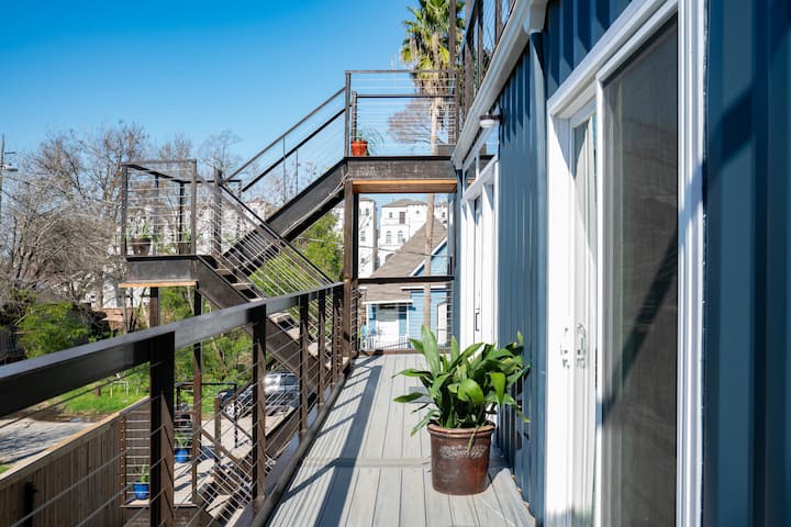 *Upstairs Unit - Rooftop - E Downtown Containers - Houston, TX