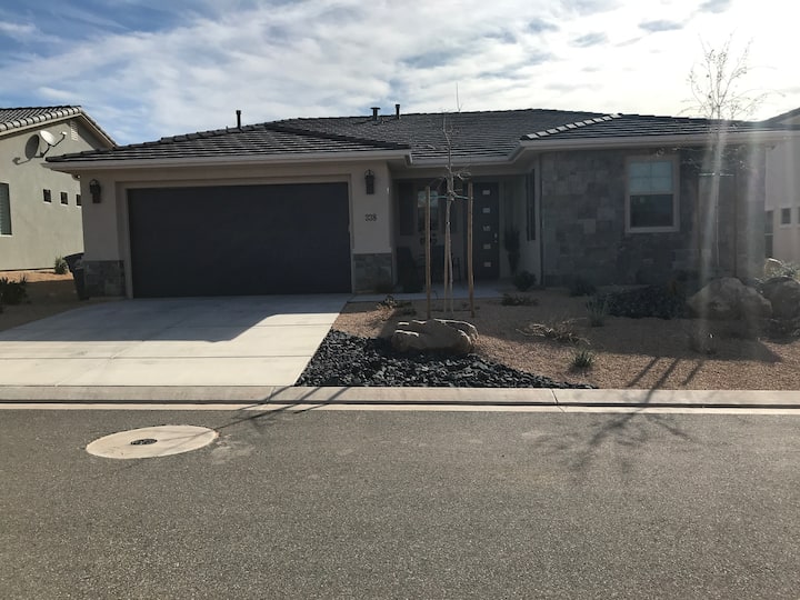 Treat Yourself To A Great Home. Great Location! - St. George, UT