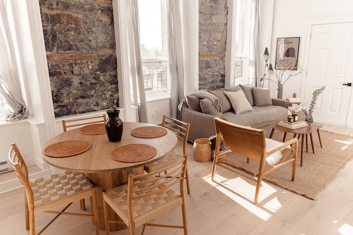Scandinavian Style 3 Bedroom Suite In The Old Port - Montreal