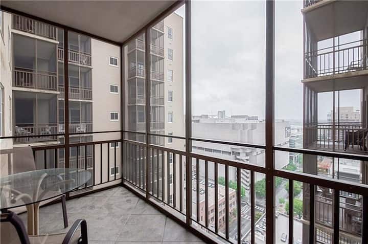 20th Flr Next To Mart! 2-bedroom Condo. 3 Tvs. - Atlanta, GA