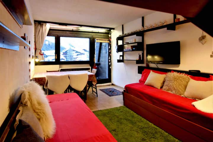 Posizione Strategica Piste Da Sci E Negozi A Piedi - Courmayeur