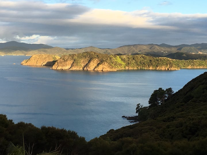 Whareaihe: Russell Home With A View - Russell
