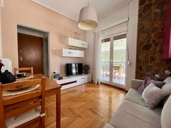 Top-floor 1-bdr Apt W/ Large Terrace Near Metro! - Atenas