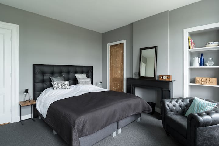 Classy Design Appartment In Monumental Villa ! - Zandvoort