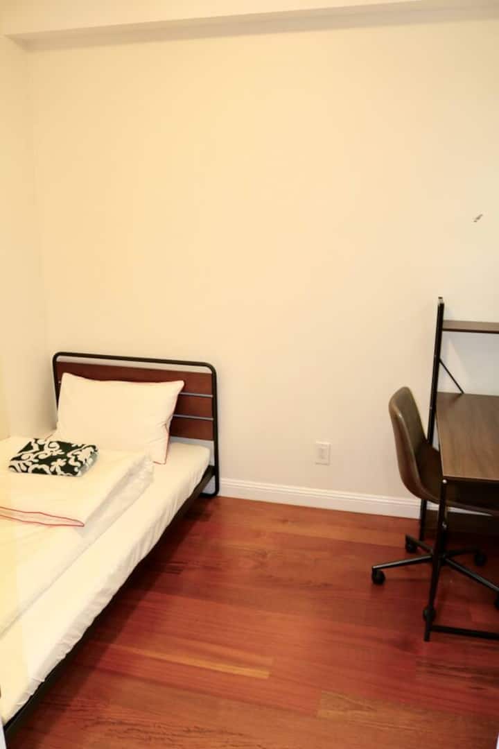 #Lt45 Twin: Amazing Private Room In Startup House - San Francisco, CA