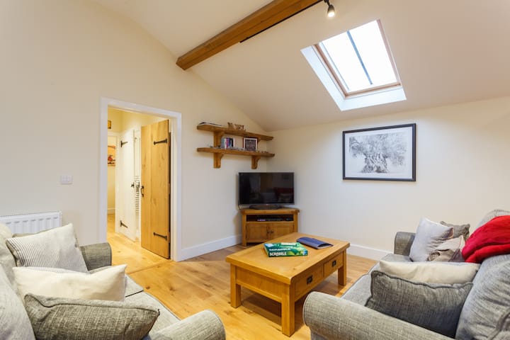 Chestnut Cottage - Brook Farmhouse - Tapnell Farm Park