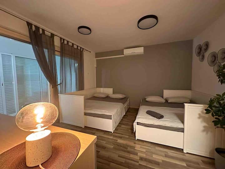 Stan U Gajcu, Otok Pag, Sa Vrtom, Bbq, + Parking - Caska