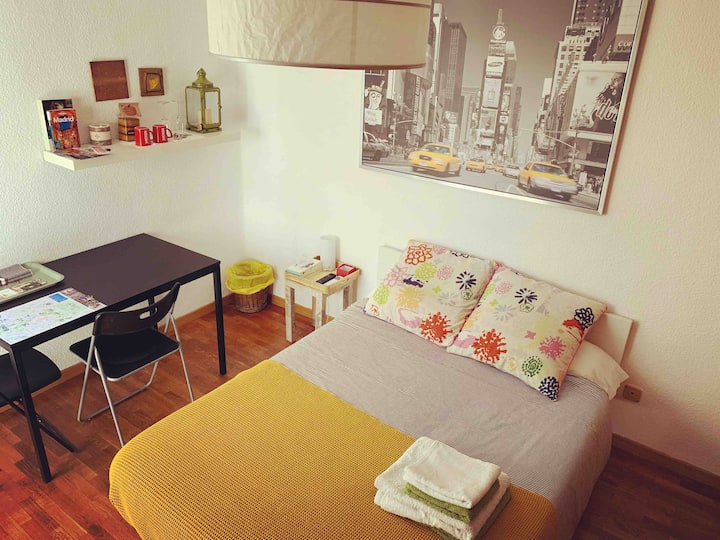 Dormitorio Grande Luminoso - Madrid