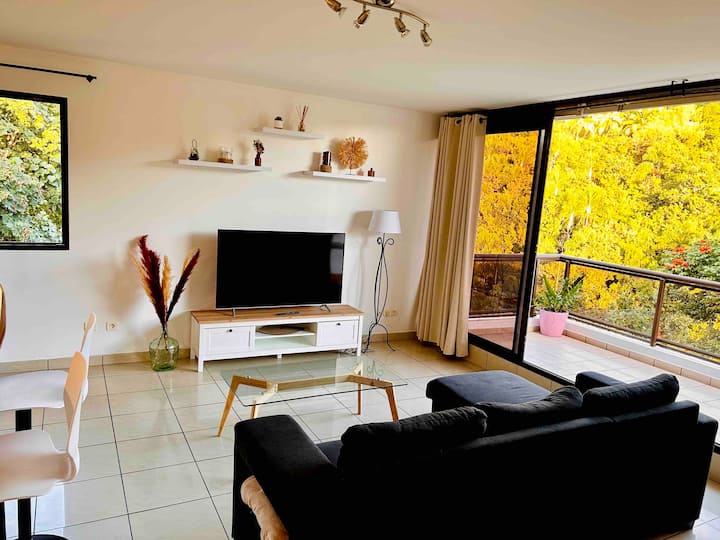 Green Miri Apartment - Tahiti