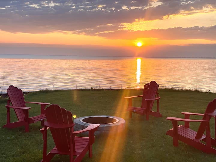 Mitchell's Bay Vacation Rentals & Homes - Ontario, Canada | Airbnb