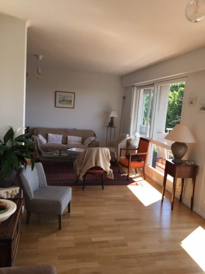 Chambre Dans Appartement Avec Belle Vue Sur Lyon - Lyon
