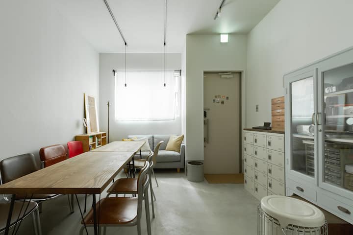 Entire House Near Namba, And Nipponbashi | 14 Bed - Osaka