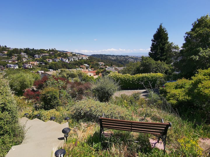Private Suite With View Of The San Francisco Bay - Berkeley, CA