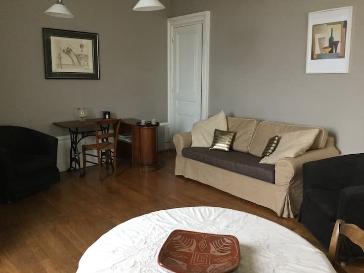 Appartement Indépendant 4 Pers. + Lit D' Enfant - Pont-de-Chéruy