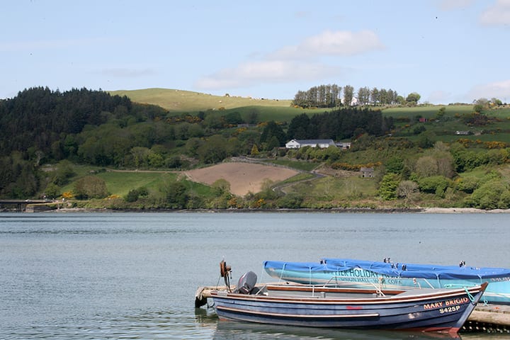 Glandore Harbour : locations de vacances et logements - County Cork ...