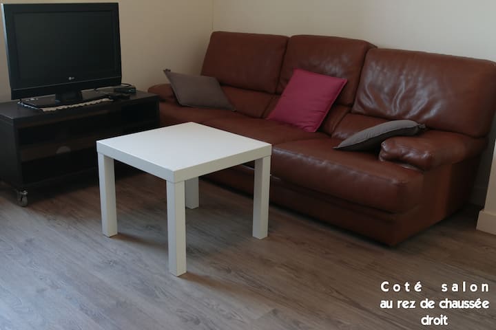 Un Rez De Chaussée 2 Pers  Sur Le Port Du Conquet - Le Conquet