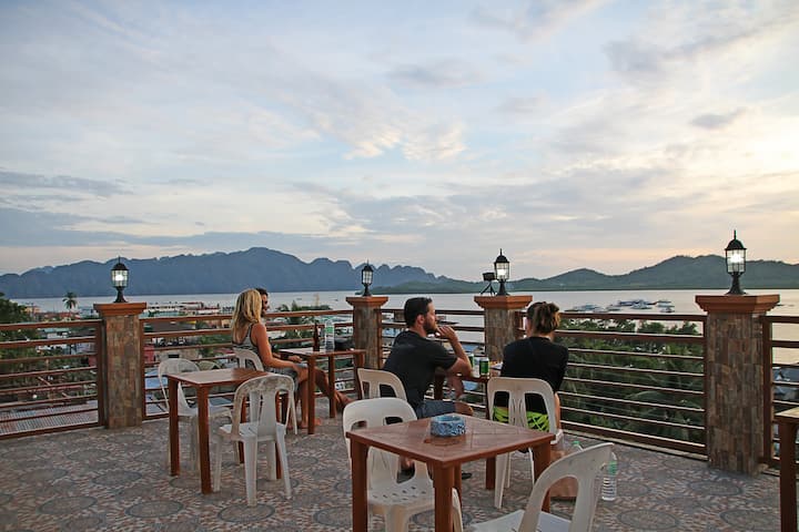 Fan Room With Sunset And Sea Views - Coron