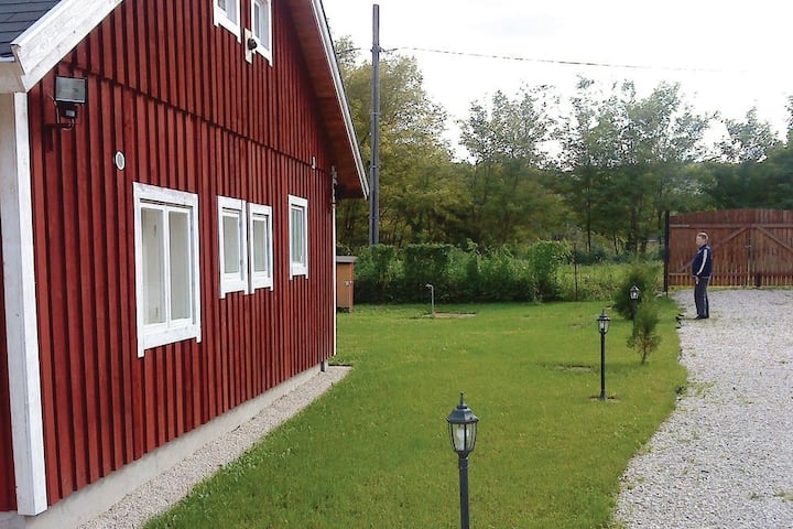 Naturnära Rymligt Och Nordiskt Hus - Balatonlelle