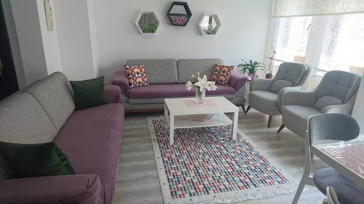 Akyaka’nın En Güzel Yerinde Geniş Full+full Eşyalı - Akyaka