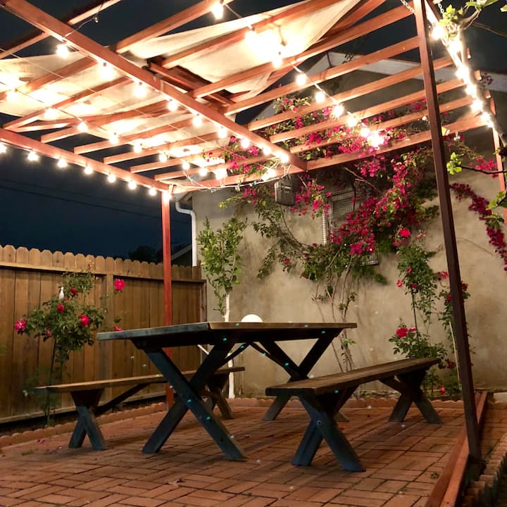 Cozy Home With Beautiful Patio In Burbank Hills - Burbank, CA
