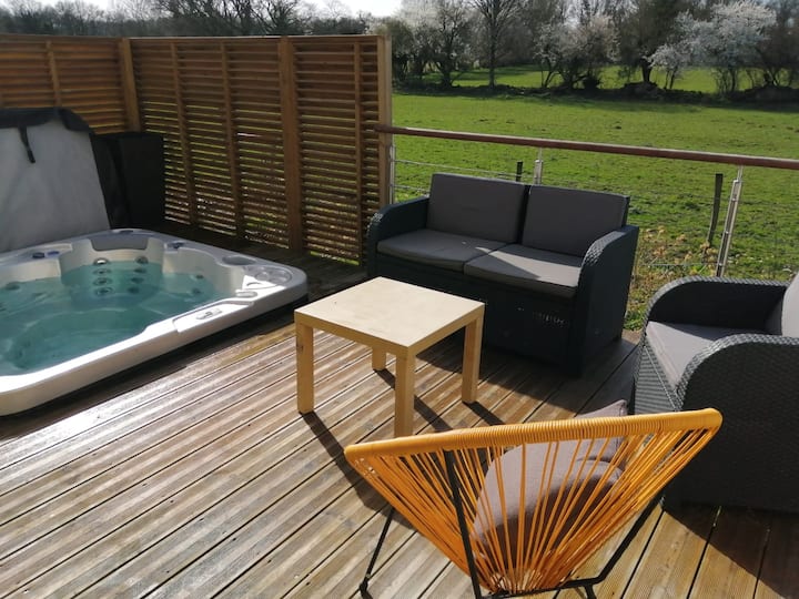 Gîte à La Ferme Avec Belle Terrasse Et Jacuzzi - Charente-Maritime
