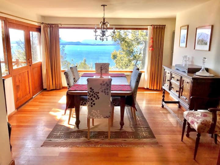 Exclusiva Casa Con Vista Panorámica - San Carlos de Bariloche
