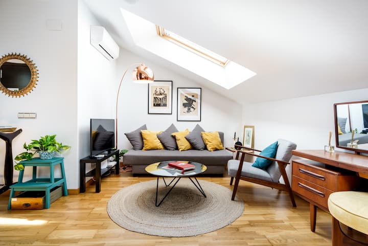 Malagajara Sky - Apartamento Abuhardillado Bajo El Cielo De Málaga - Málaga