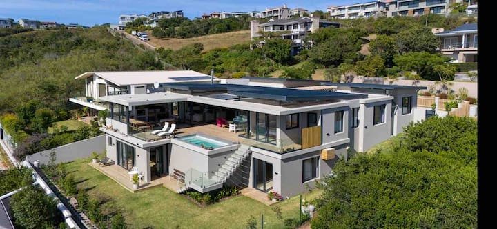 House 401 - Plettenberg Bay