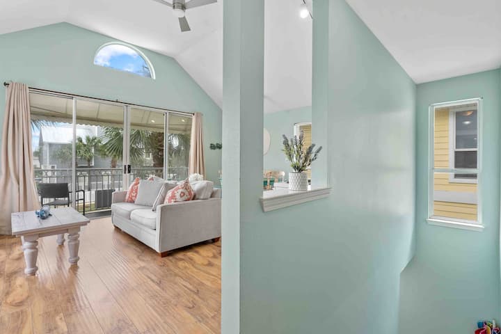 Beach Bungalow-a - Destin, FL