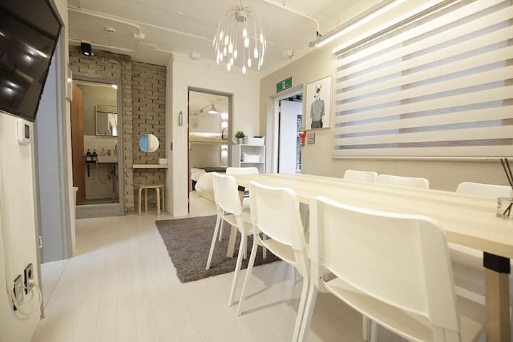 ★1-floor★1min-hongdae-st.★3br&3bath★self-bar★wifi★ -