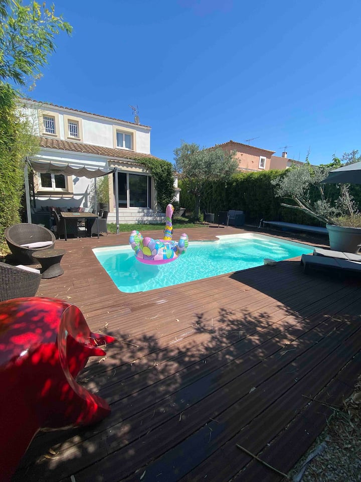 Belle Villa Contemporaine Avec Piscine Chauffée - Aigues-Mortes