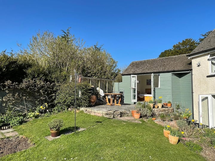 Garden Room In Hockworthy - Tiverton Castle