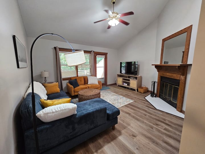 30+ Day Stay Huntridge Hideaway - コロンビア, MO