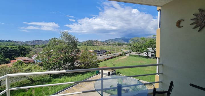 3/2 Condo, 24/7 Secure, Pool, Mountains, Beach - Costa Rica