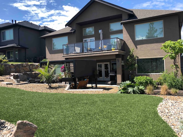 Golfers Paradise 1700sq Ft Luxury Suite - Kelowna