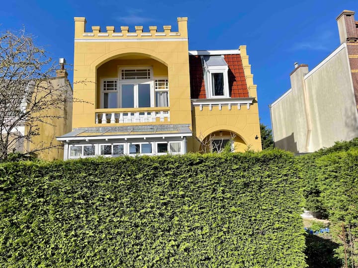 Het Gele Huis - The Yellow House - Hillegom