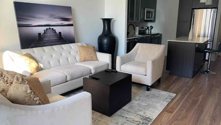 Charming Apartment Minutes Away From Metro + Mall - Fairfax