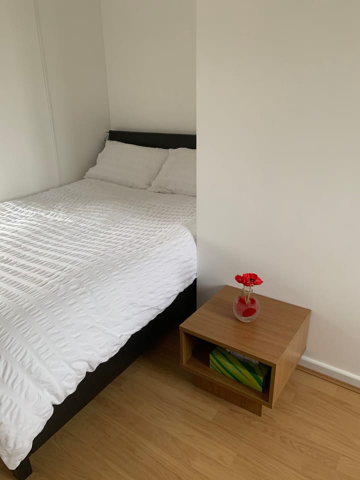 Beautiful House With Free Road Parking - Canterbury