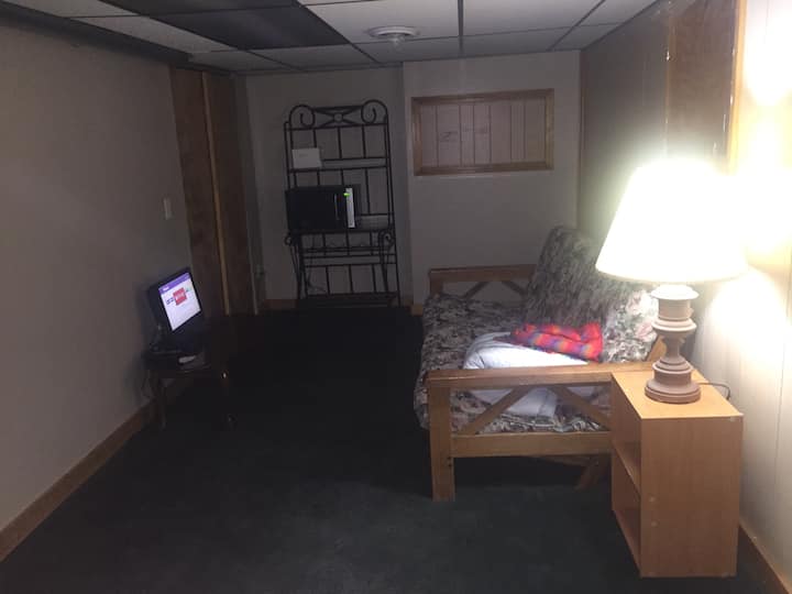 Finished Basement/halfbath Crashpad - Buffalo, NY