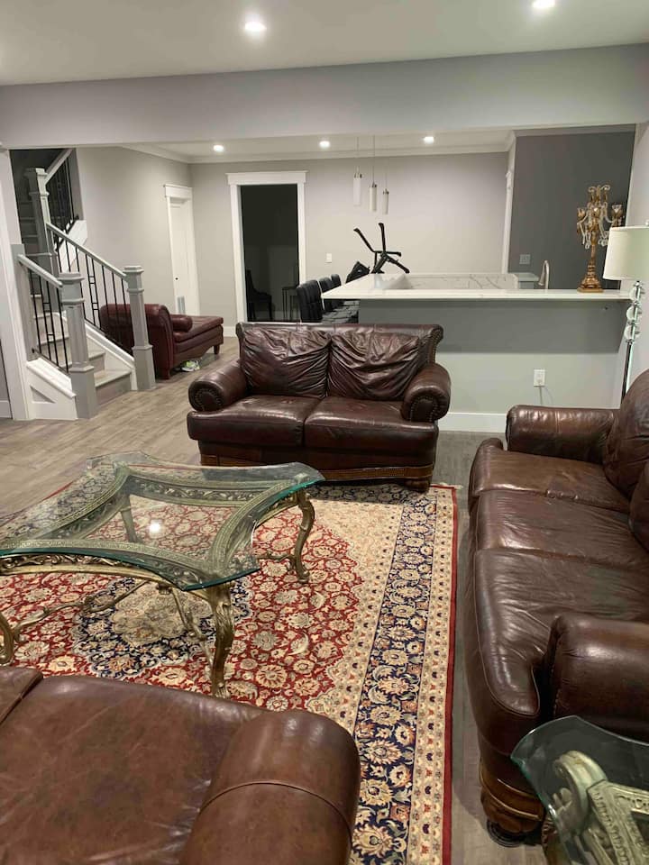 Modern Newly Private Basement Apartment - Alexandria, VA