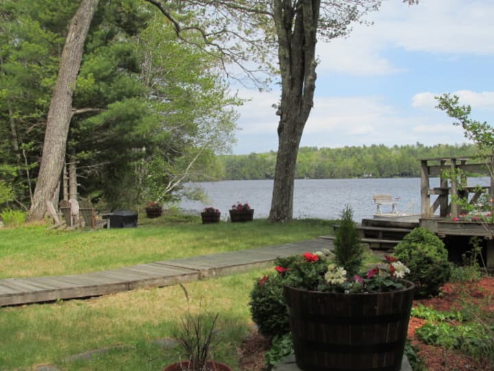 Belgrade Lakes Messalonskee 4 Bedroom Cabin - Waterville, ME