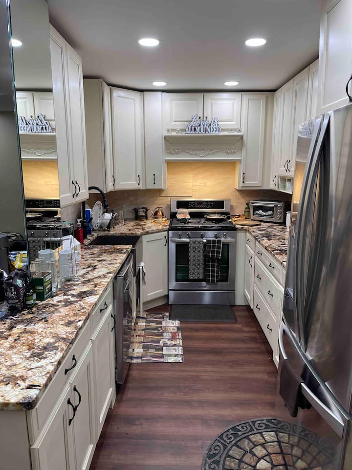 Lux Arlington Condo King Bed - Arlington, VA