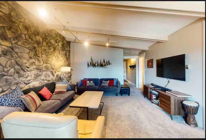 Magestic Views & Cozy Year Round Resort Access - Dillon, CO