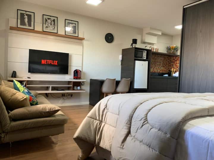 21 Studio Lindo Em Frente Ao Shopping Mueller - Curitiba